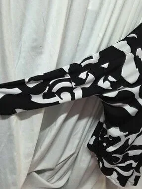 Alfani | Tops | Alfani Black And White Printed Top | Poshmark